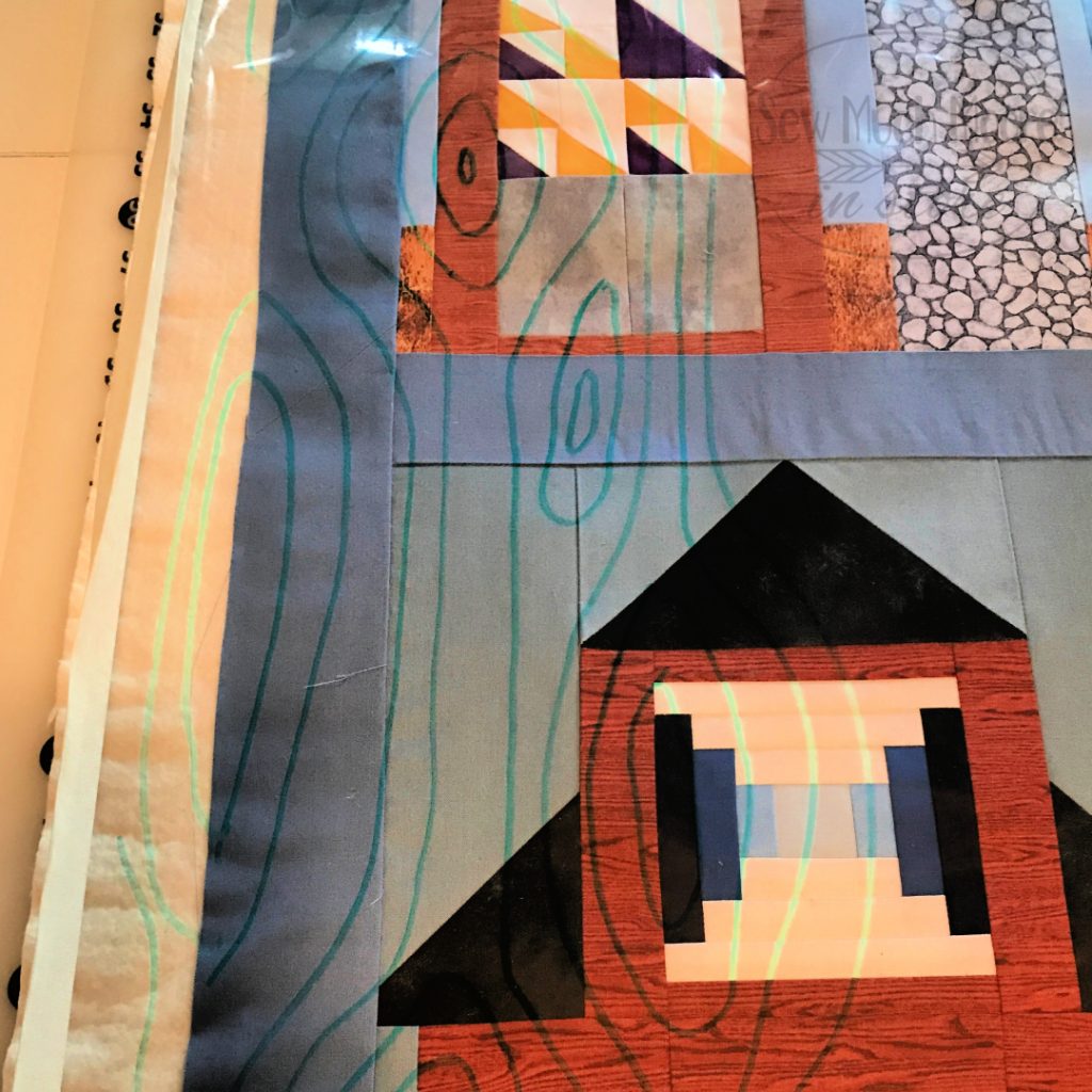 The Perfect Barn Mini Quilt - Sew Much Moore