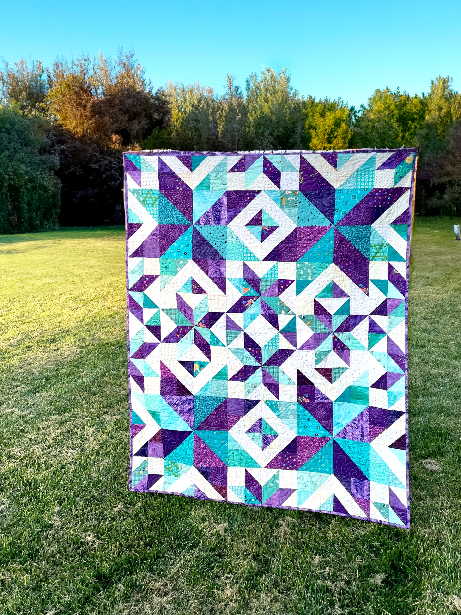 Half Square Sunburst Quilt Pattern - Sew Much Moore